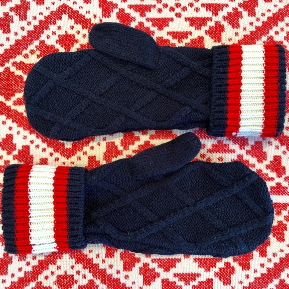 Tommy Hilfiger | Accessories | Tommy Hilfiger Nwot Navy White And Red ...